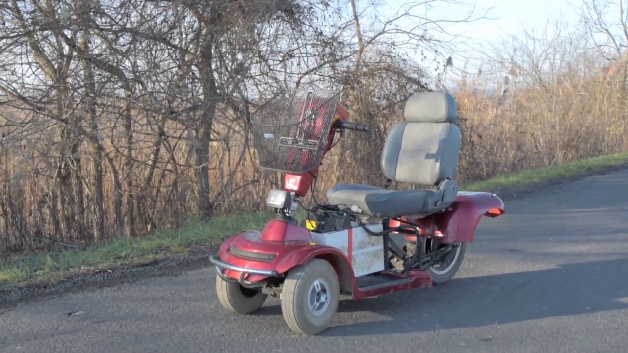 This Mobility Scooter Is Modified to Hit Speeds of More Than 100 km/h