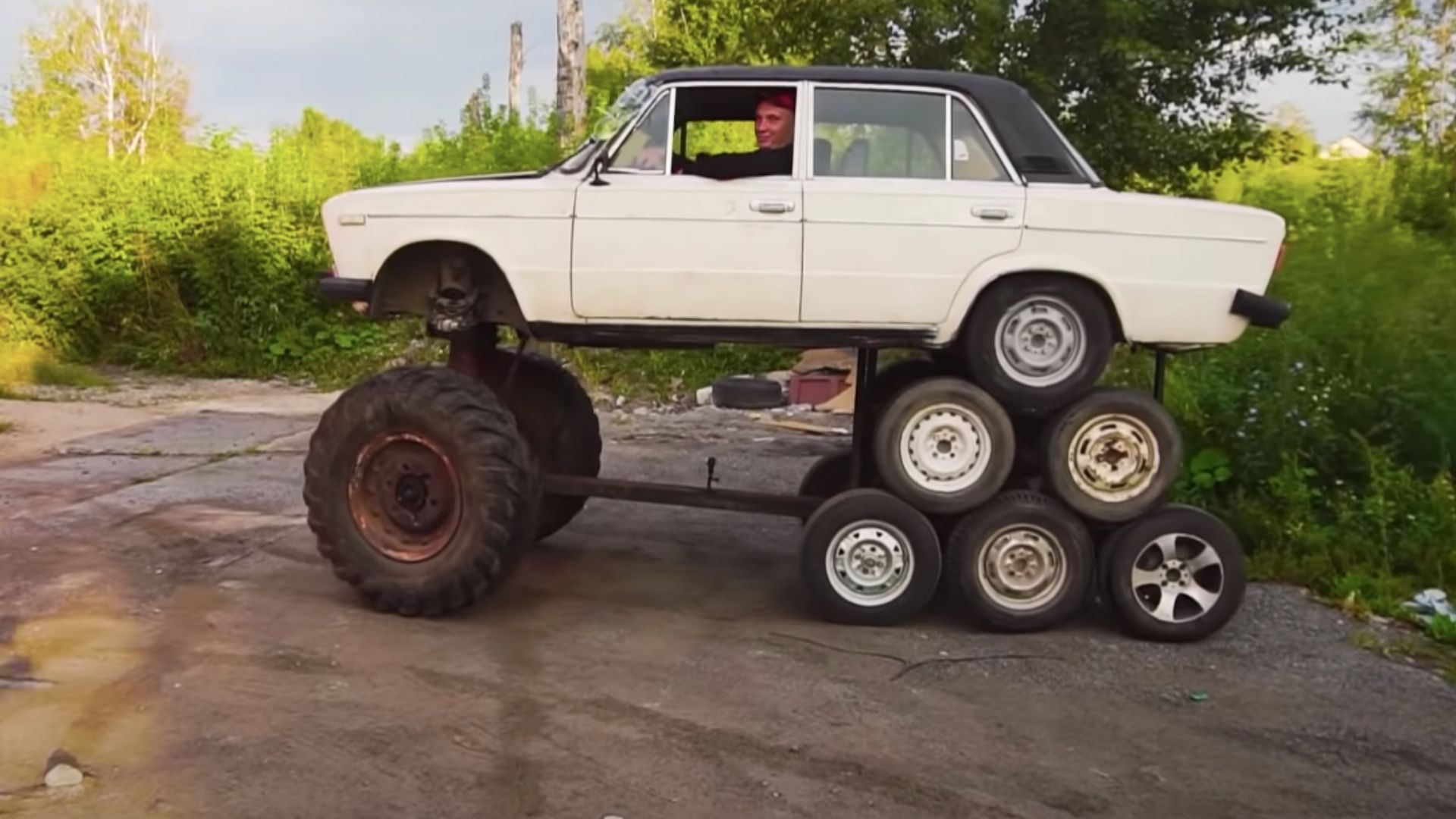 Garage Builds a 14-Wheeler in a Way You Never Would Have Imagined
