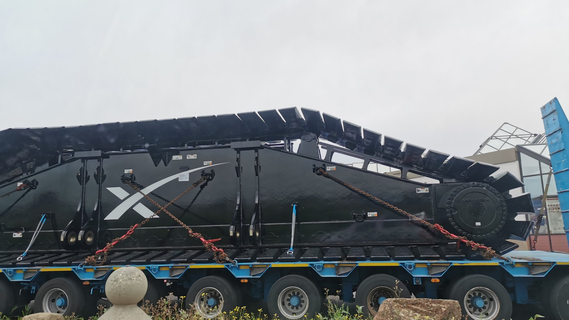 SpaceX Purchased Massive Tank Tracks from Germany