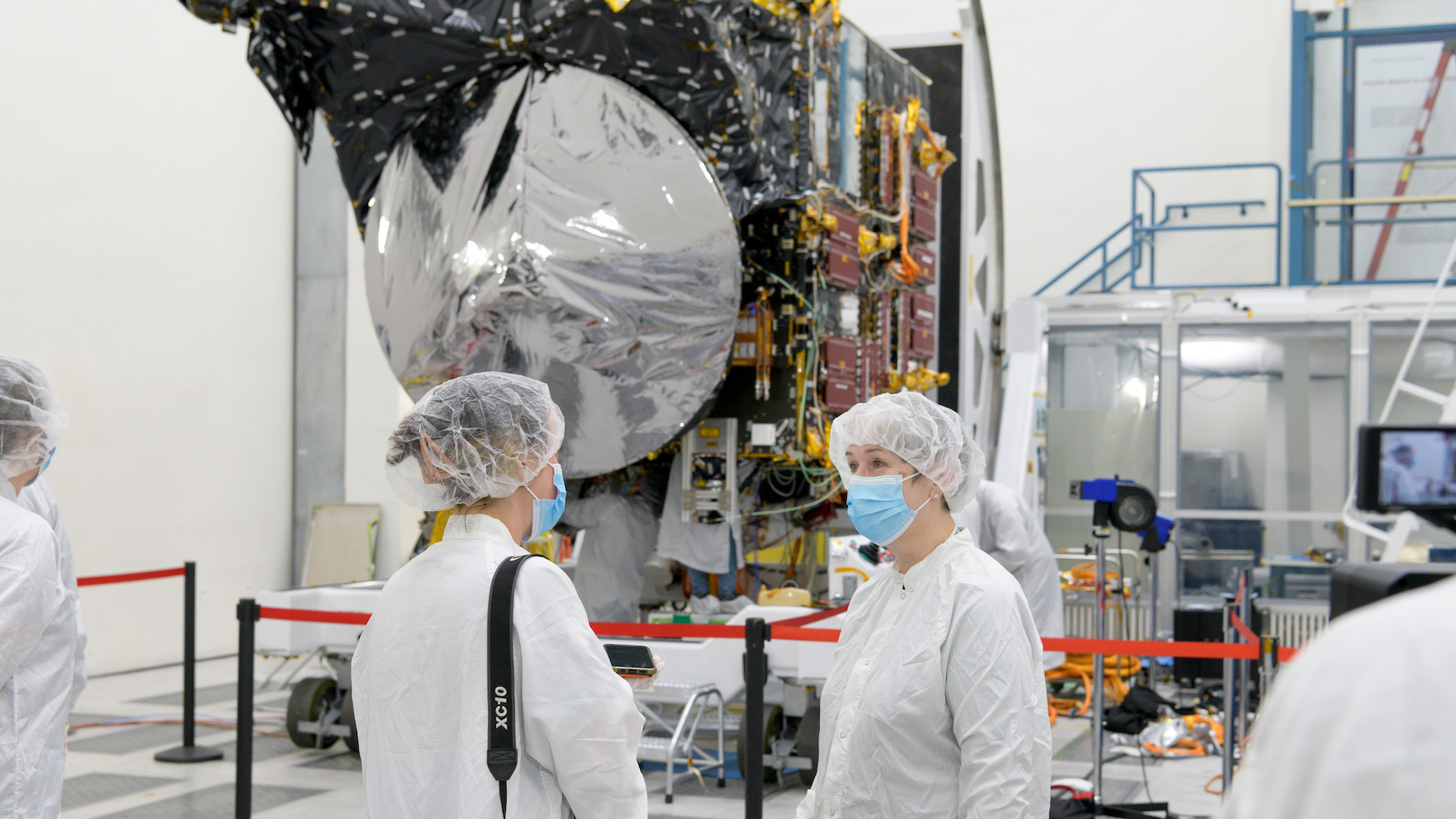 NASA debuts the spacecraft bound for the $700-quintillion Psyche 16 ...