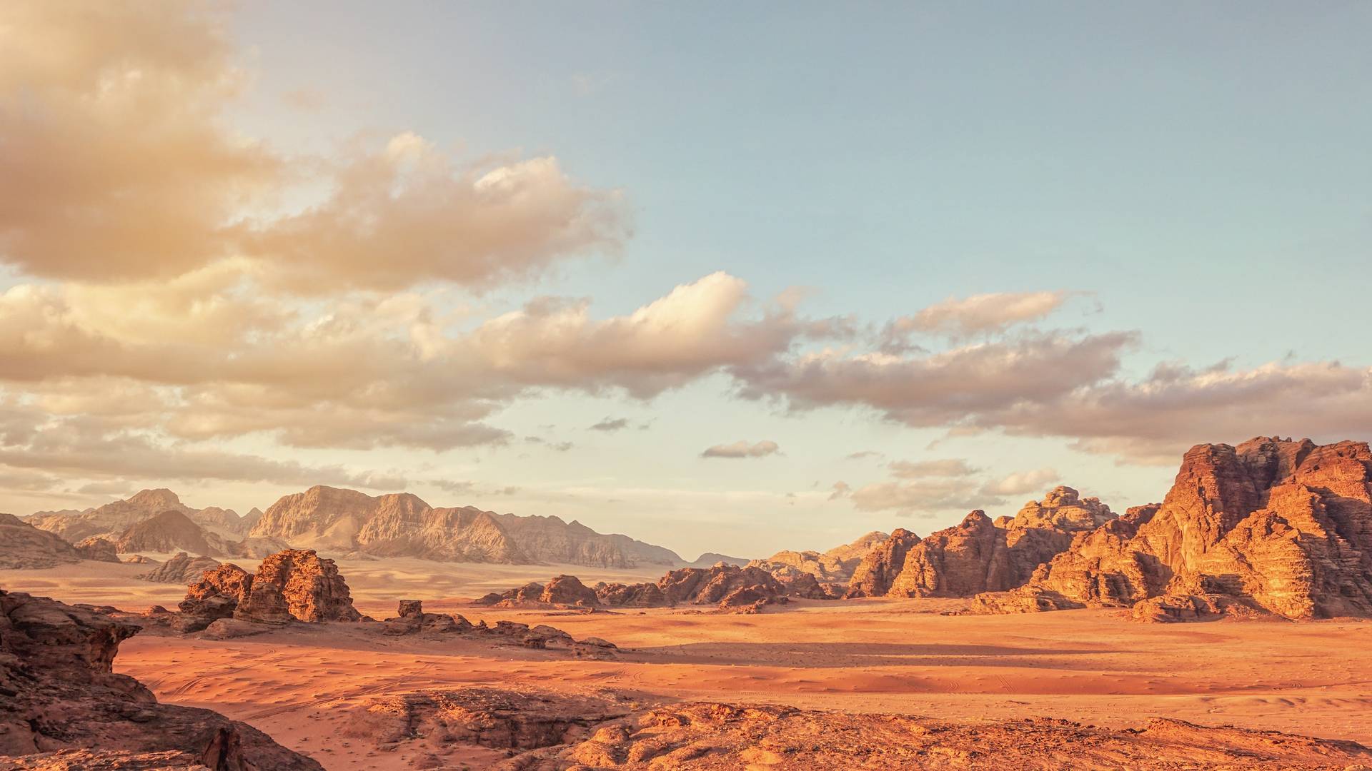 New NASA study explains why some planets have clouds of sand