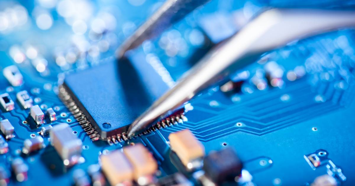 New EUV Lithography Technology Enables Chips 33000 Times Thinner than a ...