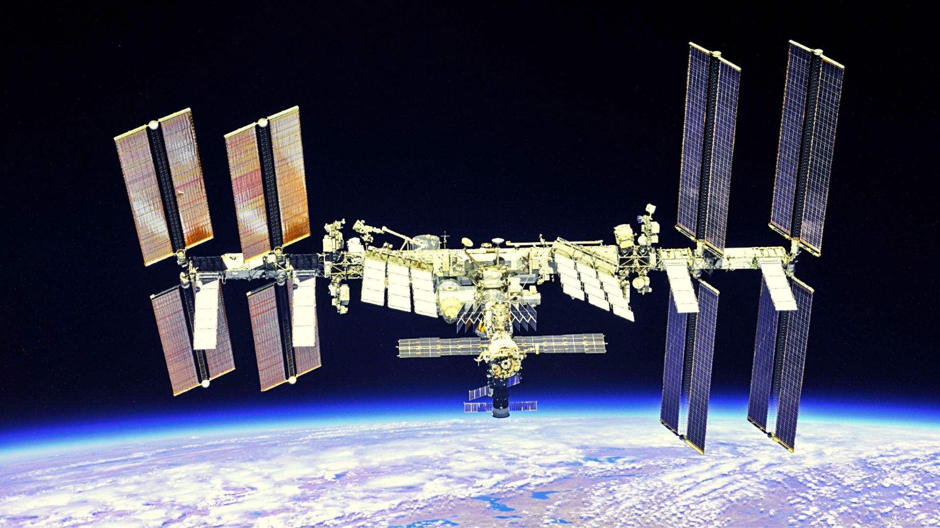 Here's Why Exploding Satellites Are a Danger to the Space Station