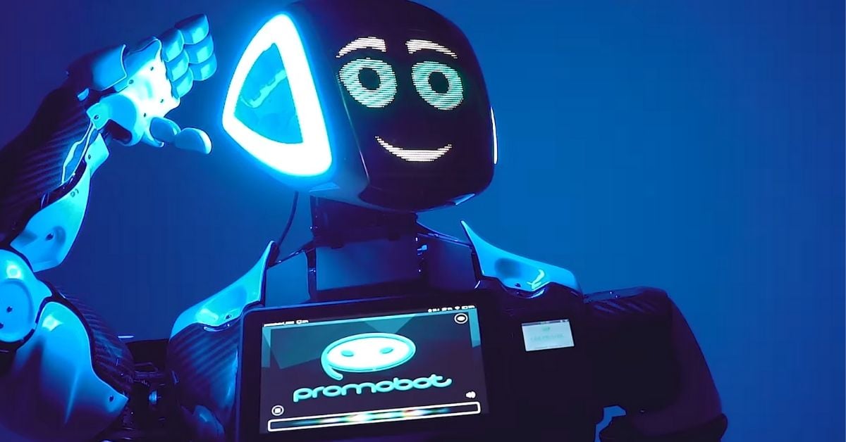 Coronavirus: 'Lightning Rod' Robot in Times Square