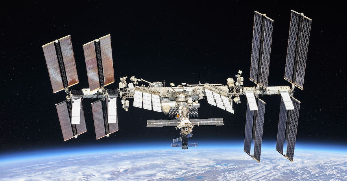 Boeing to Provide Six New Solar Arrays for NASA's ISS Research
