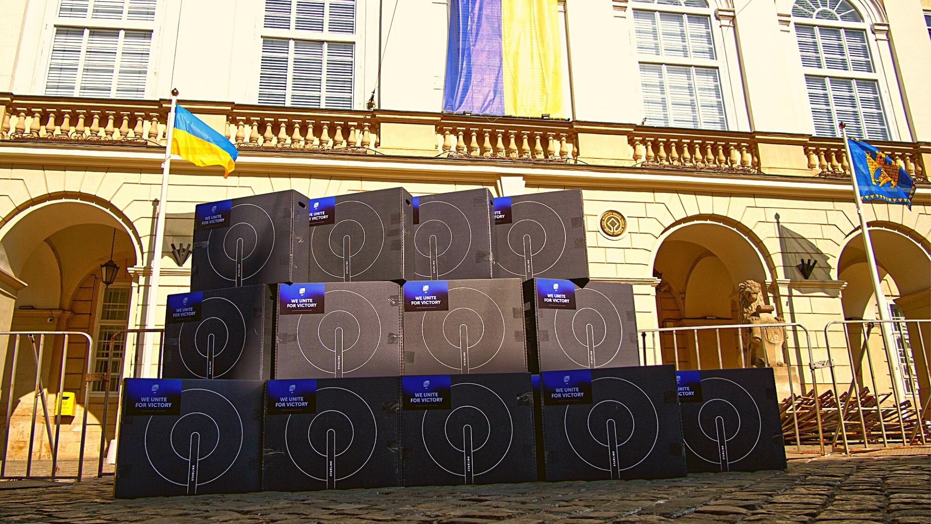 Is SpaceX better at parrying Russian cyberattacks than the Pentagon?