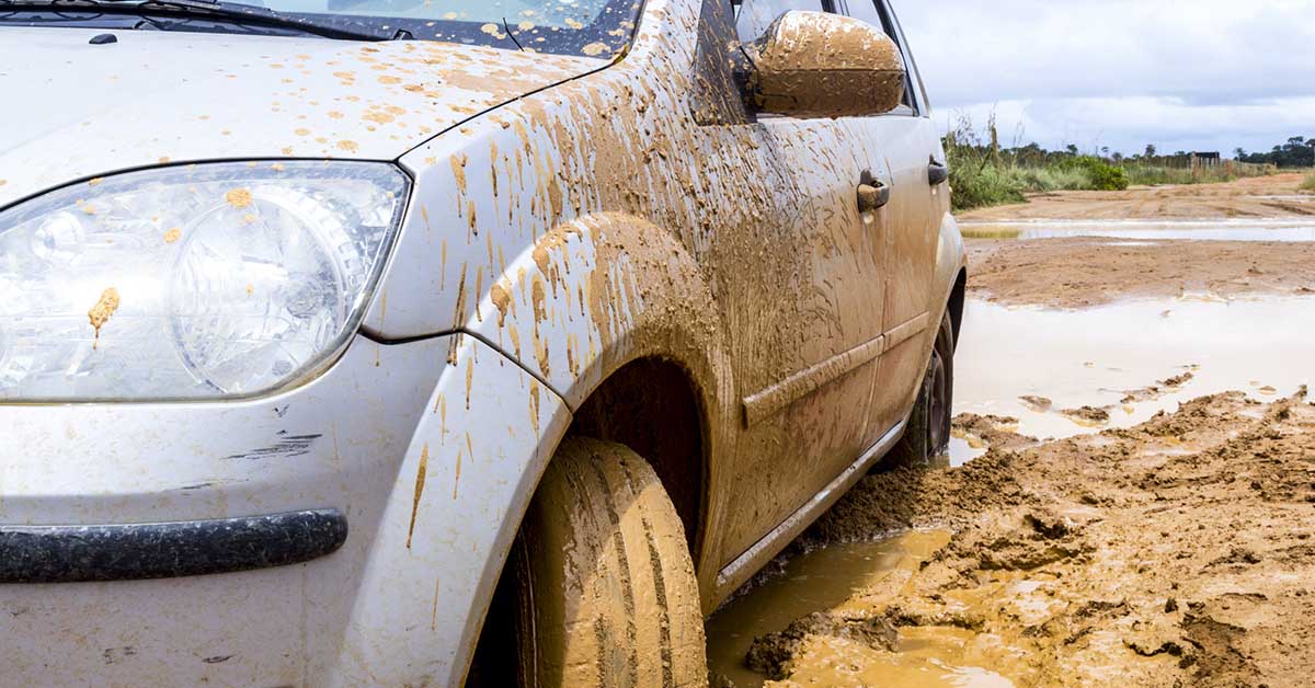 100 Drivers Follow Google Maps Detour and Get Stranded in a Muddy Field