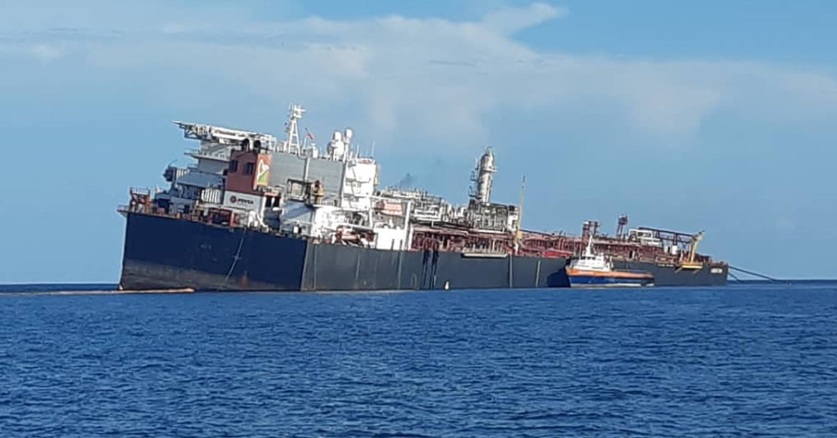 55 Million Gallons of Oil on the Brink of Spilling and Destroying ...