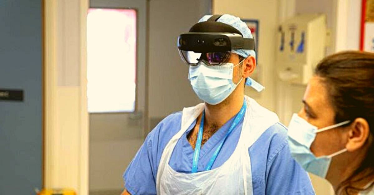 Front-Line Doctors Use Mixed Reality to Help COVID-19 Patients