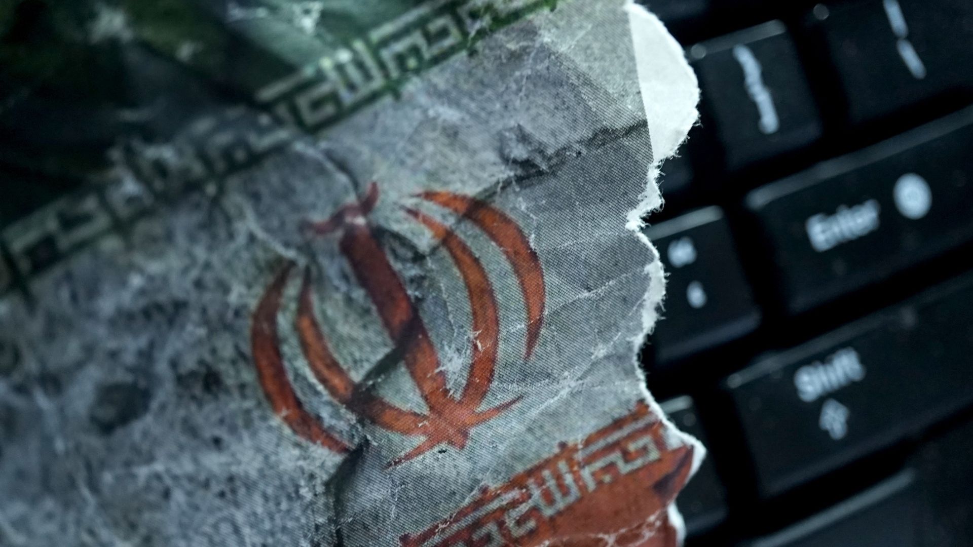 Microsoft Blames Iran-Linked Hackers for Attacks on US and Israeli ...