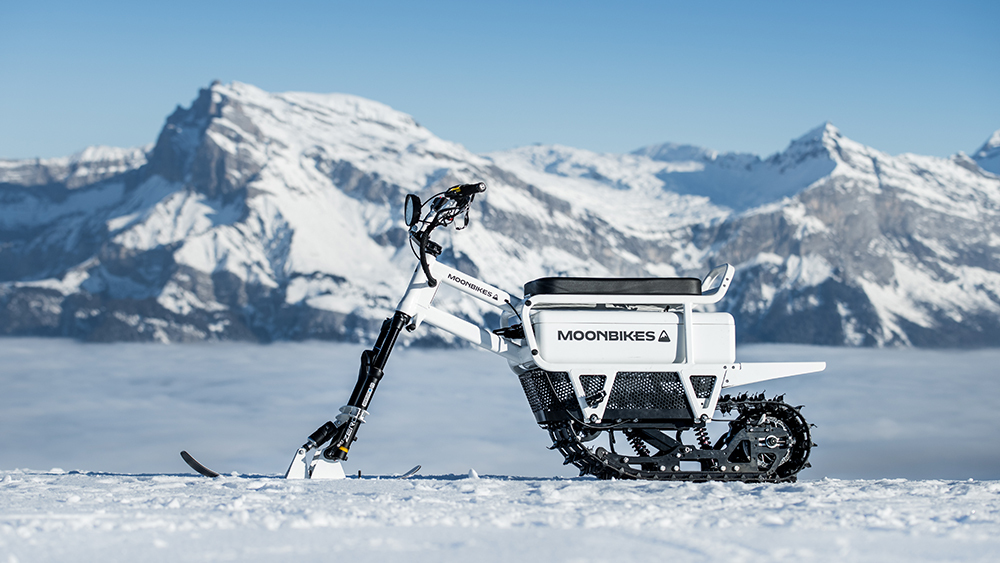 The World's First Electric Snowbike Is Ready to Ride Through Winter Slopes