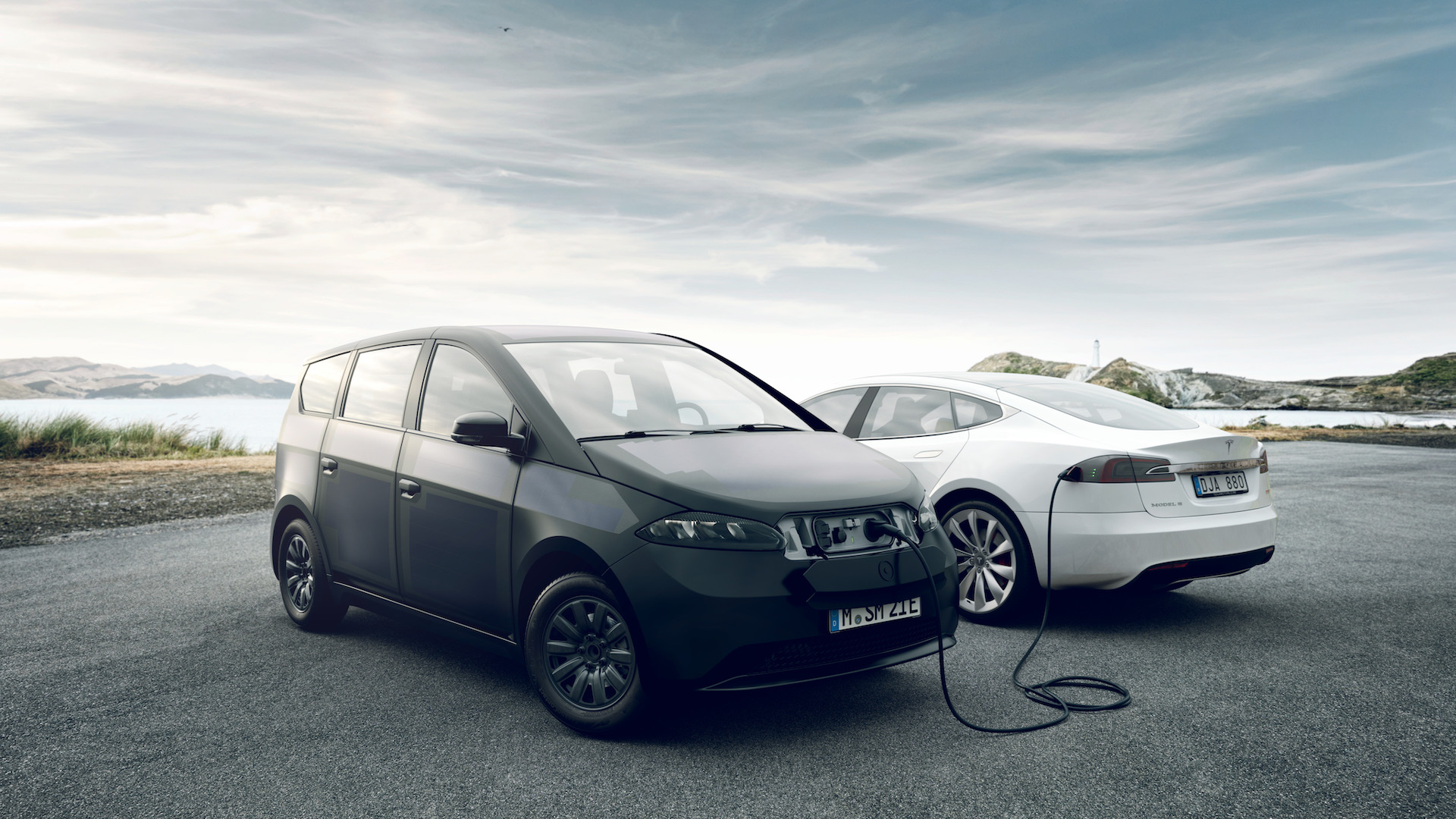 100 Solar EVs Will Feed Power Back Into the Dutch Energy Grid