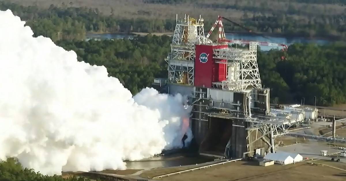 NASA Conducts Critical Engine Test for Artemis I Moon Mission
