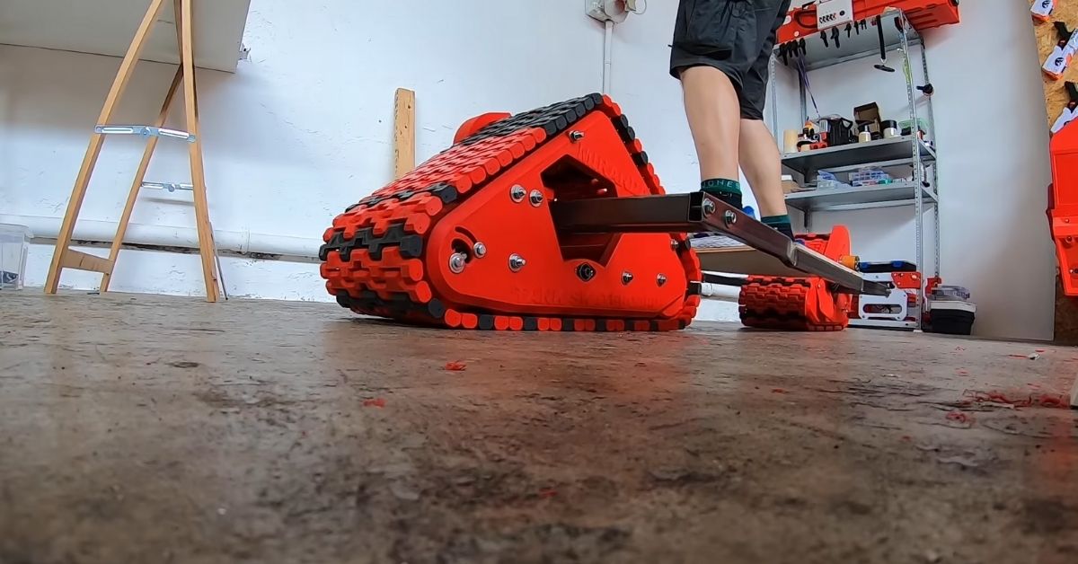 YouTuber Builds an Electric Skateboard With Tank Tracks