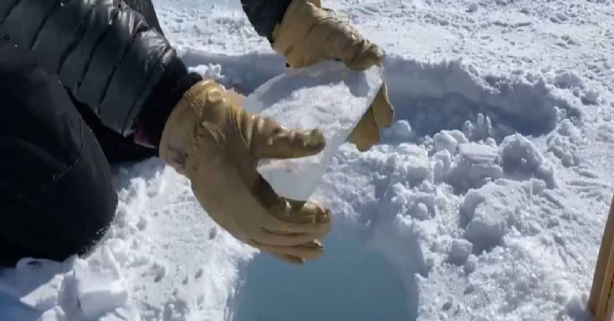 Here Is What Happens If You Drop Ice Down a Super Deep Hole in Antarctica