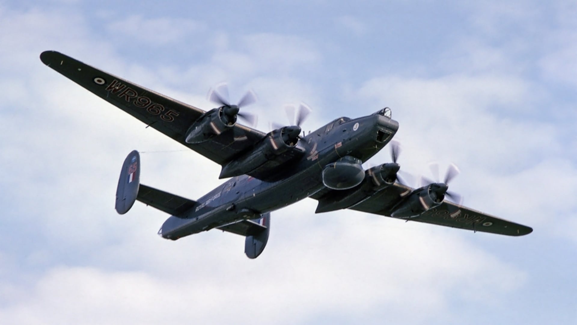 Avro Shackleton: Bombers used to save the environment during an oil spill