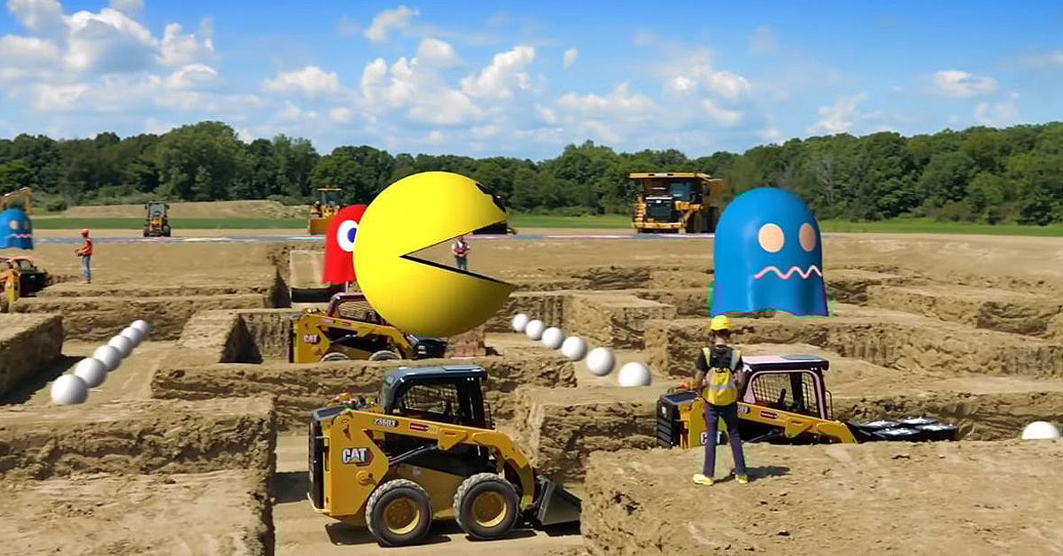 Watch Professional Drivers Play Pac-Man on Caterpillar Machinery