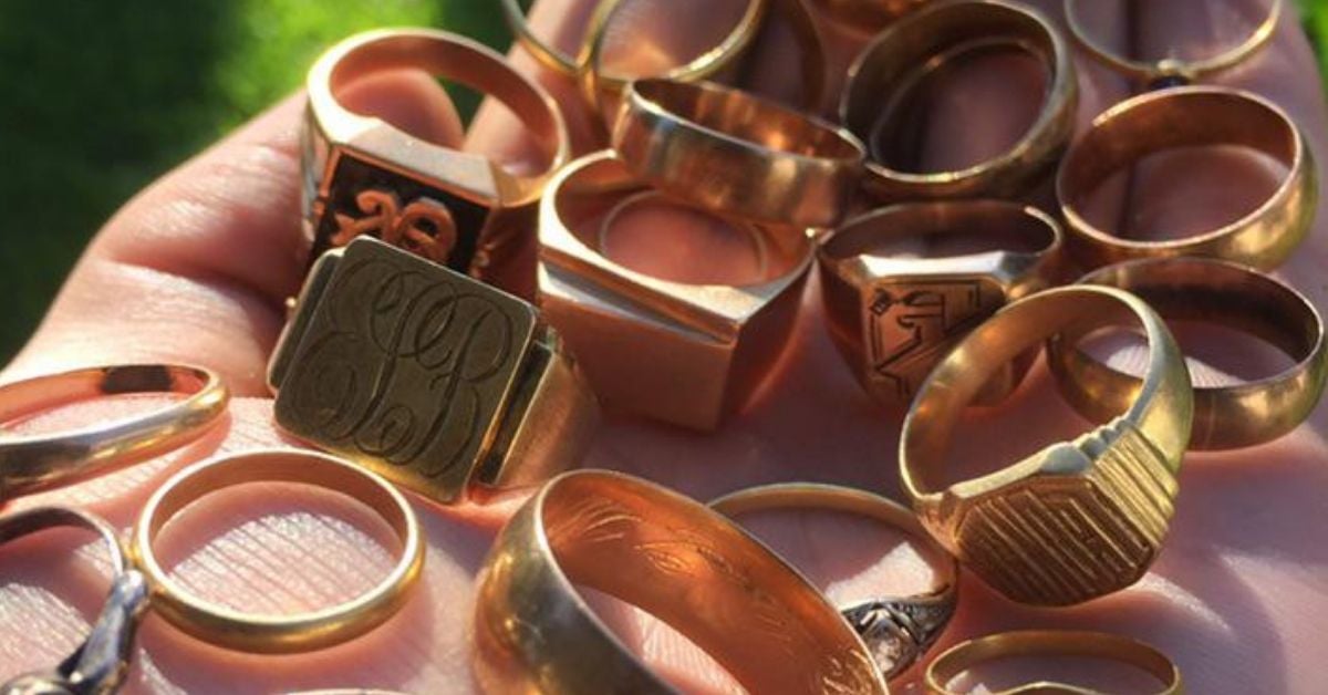 Metal Detectorist Shows All the Gold Rings He's Found in a Local River