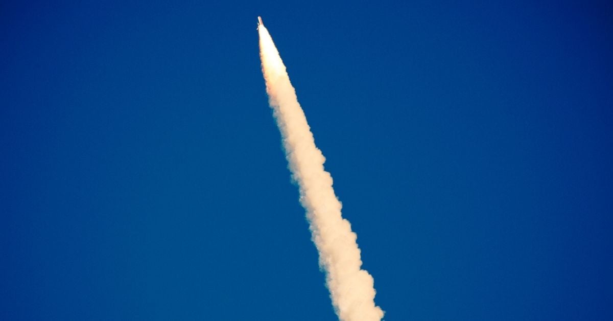 These Students Successfully Engineered a Hybrid Rocket Engine