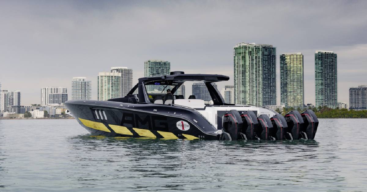 Mercedes-Benz Releases 59-Foot Six-Engine Speedboat and Matching SUV