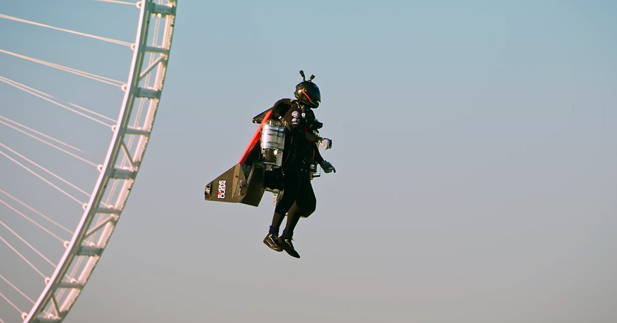 'Jetman' Vincent Reffet Dies during Training Accident