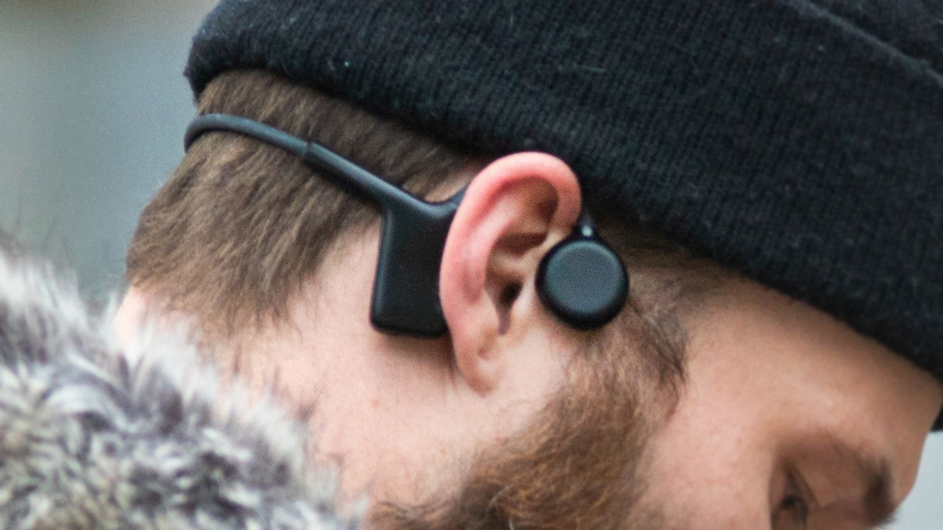 The Headset That Fits Just Like a Part of Your Body