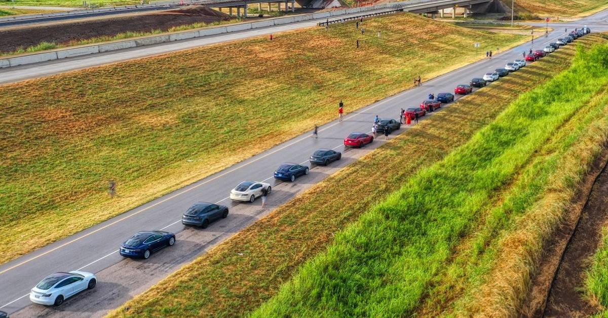 75 Austin Tesla Owners Paraded to Celebrate Texas' New Gigafactory