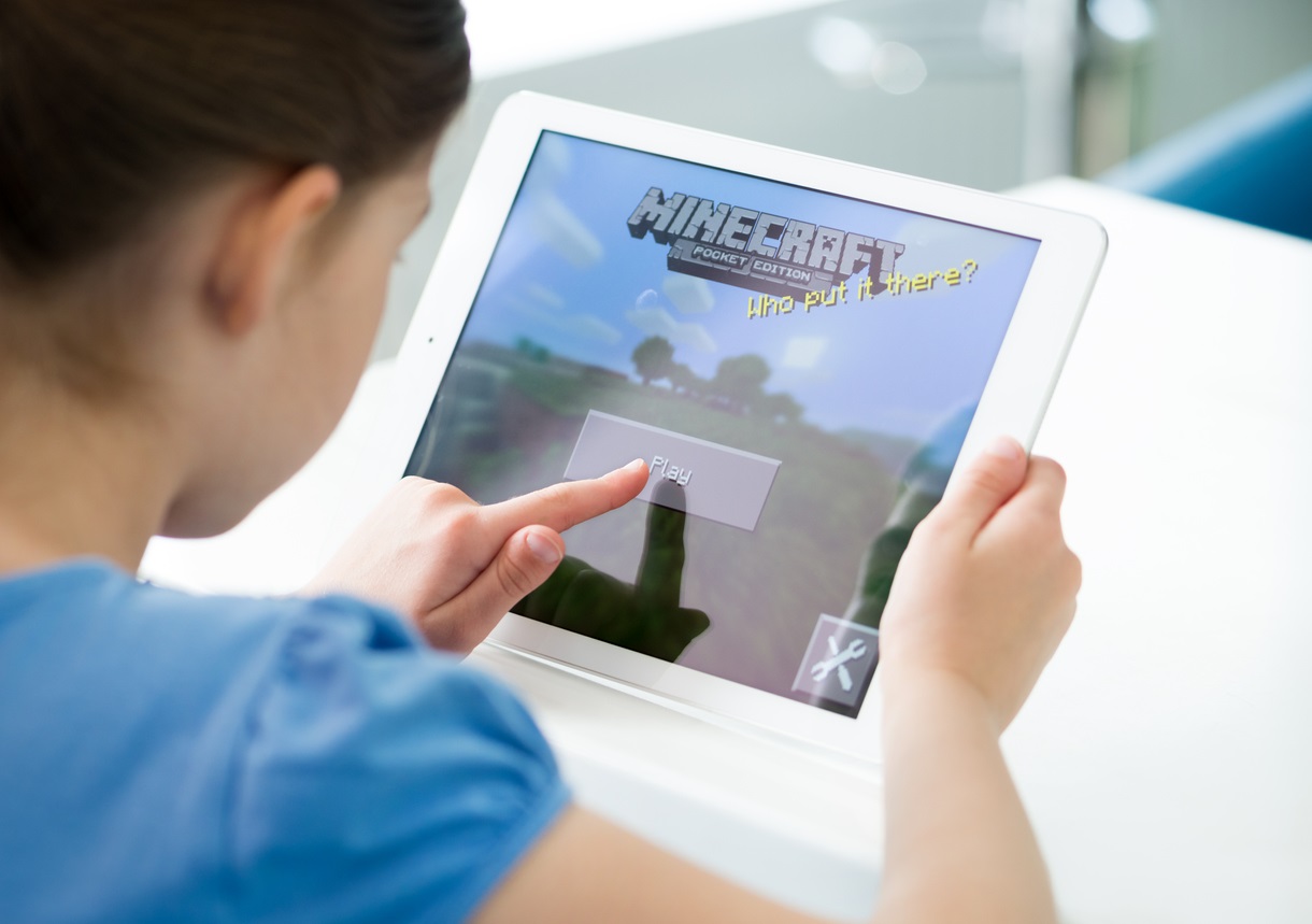 Facebook Researchers Turn to Minecraft to Develop AI System that Can ...