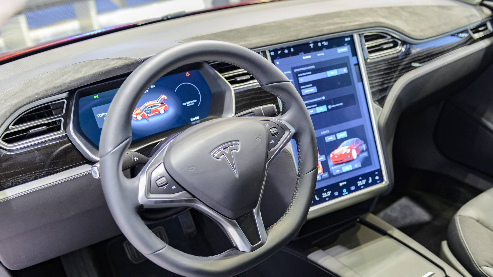 A Major Tesla Server Outage Has Left Electric Vehicles Stalled Worldwide