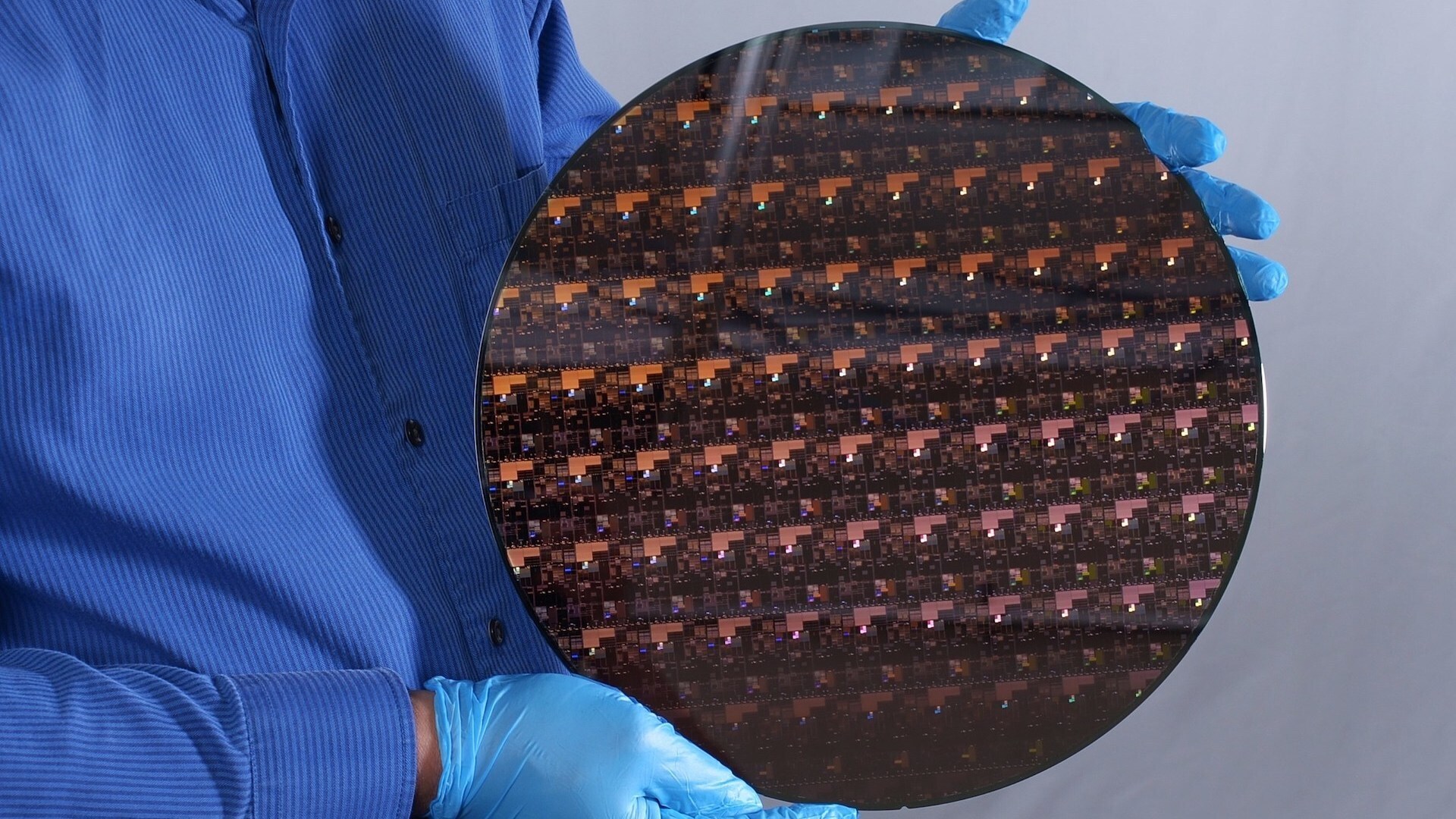 IBM Makes 'Semiconductor Design Breakthrough' With the World's First ...