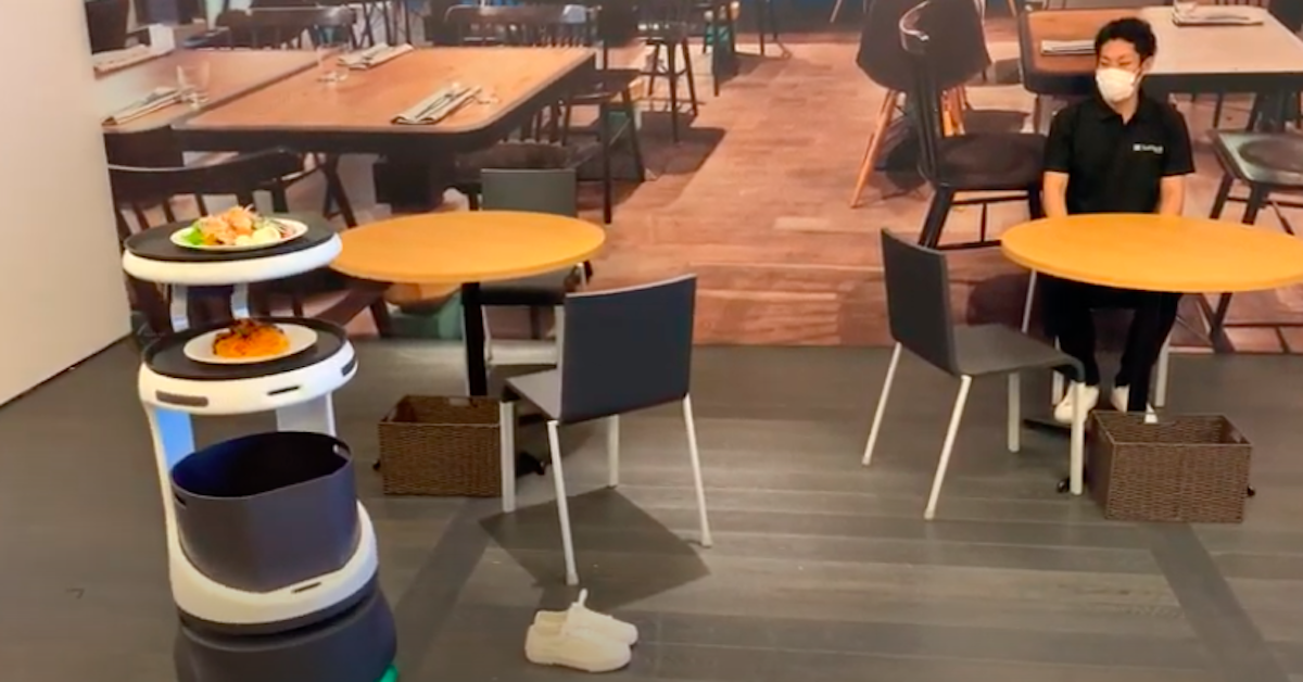 SoftBank Introduces Next-Gen Robot Waiters in Japan