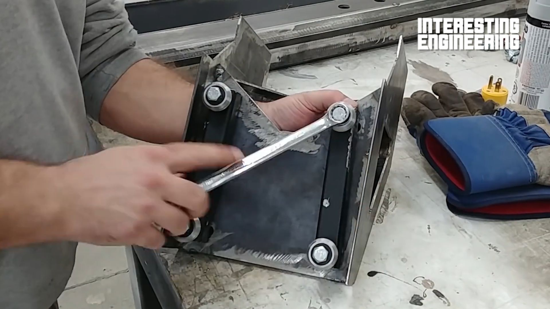 How to Build Your Own Mini Porch Lift in 6 Easy Steps