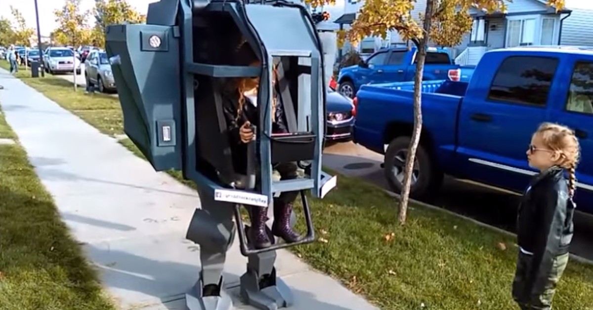 This May Be the Cutest Cosplay Collaboration between a Father and His ...