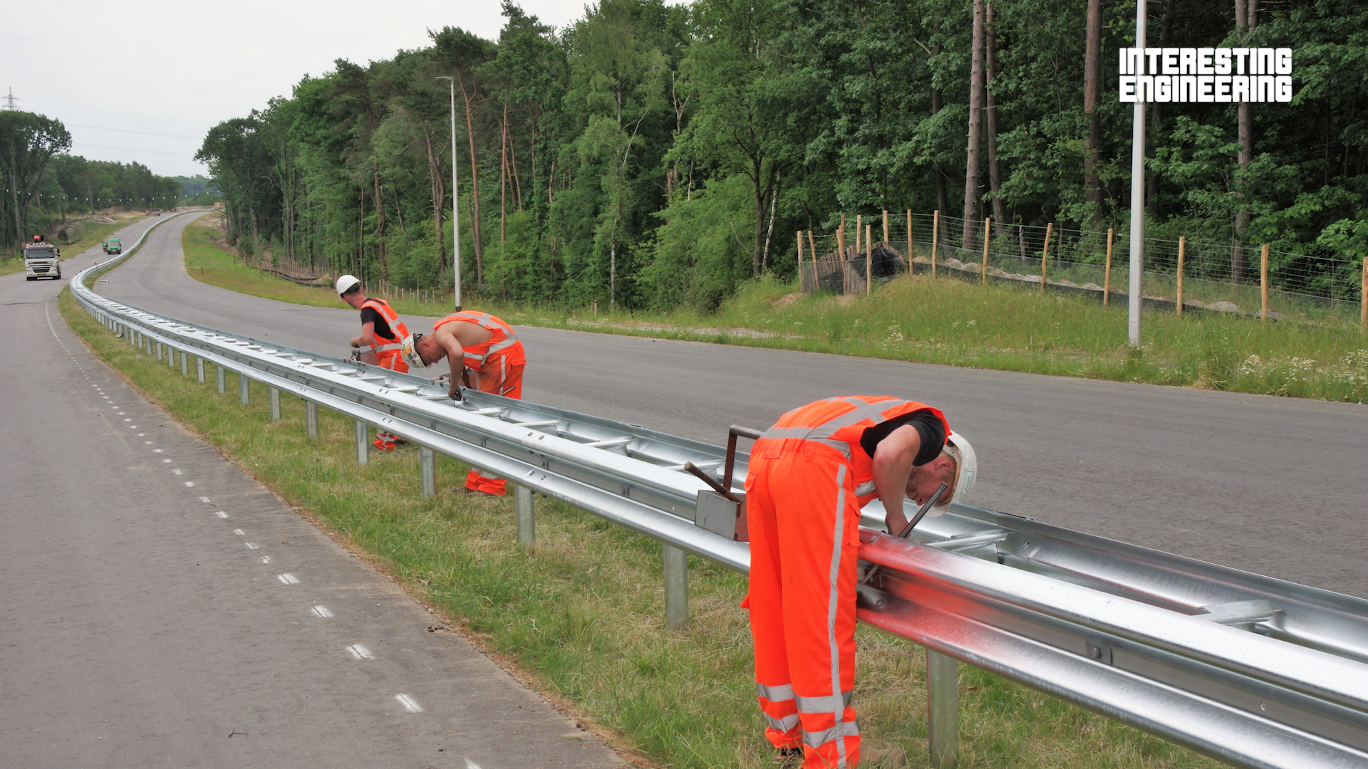 How the Best Road Barrier Systems Are Made