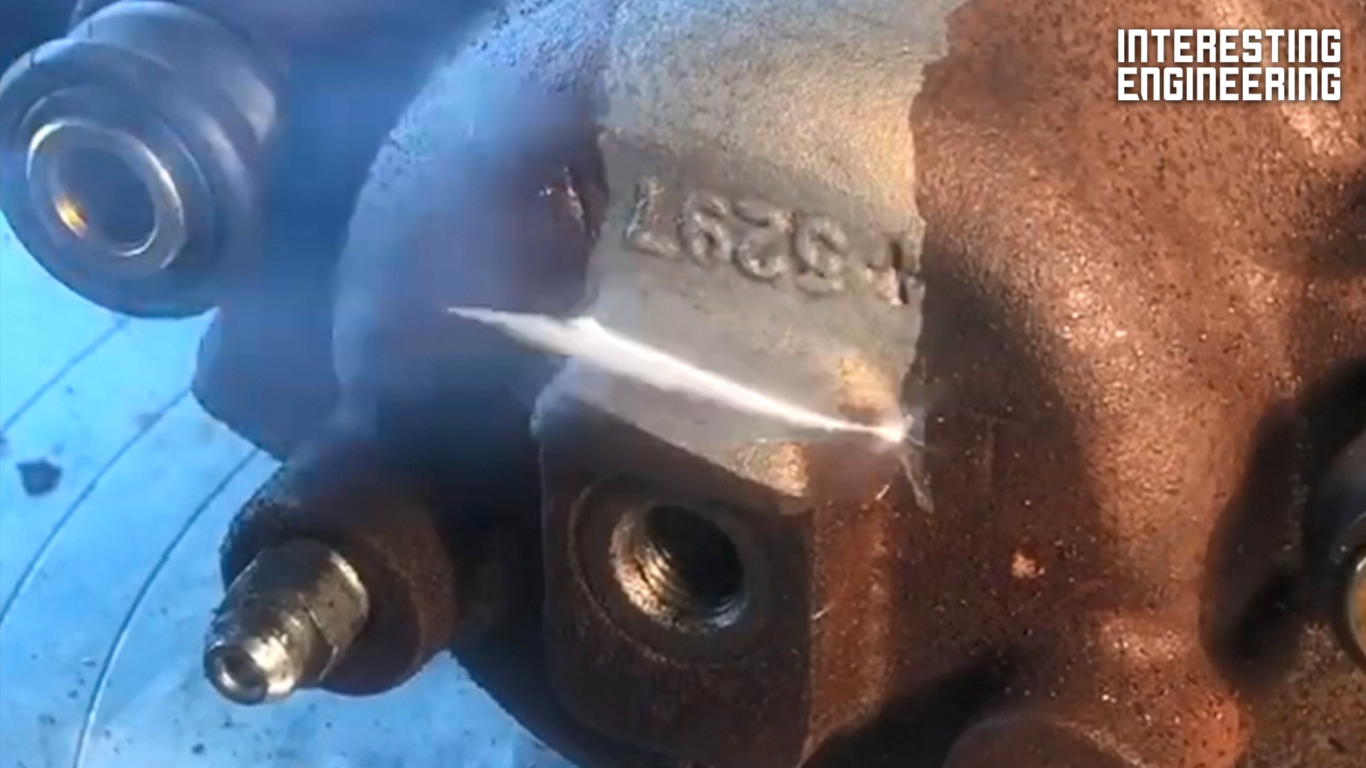 Here's How High-Precision Laser Beam Cleaning Works