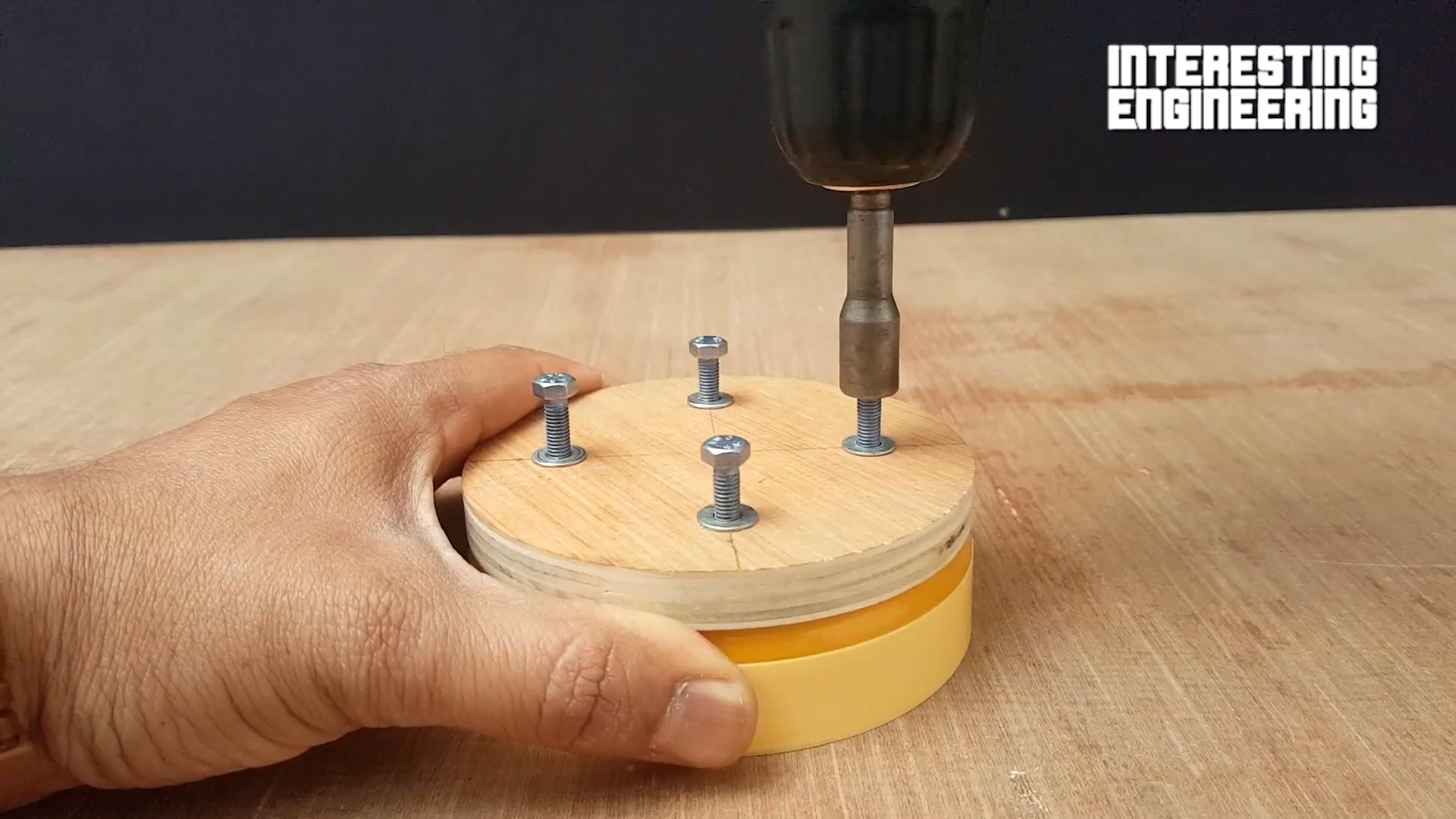 How to Make a Rotary Tumbler Machine from Basic Items