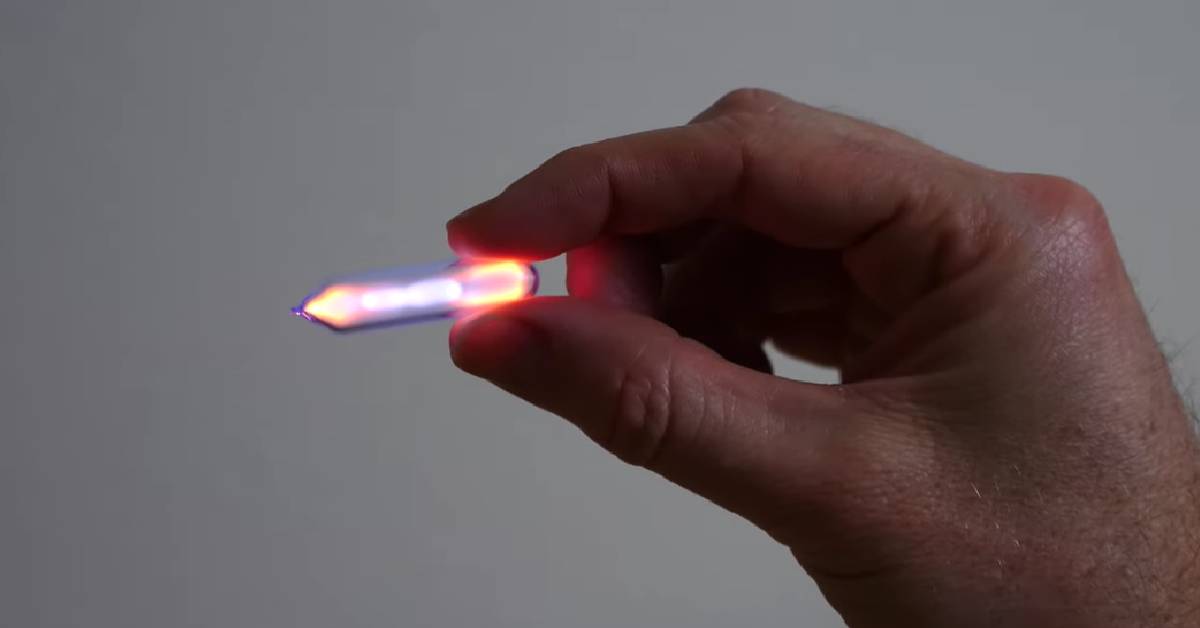 Video Illustrates How You Can Hold Plasma in Your Hand