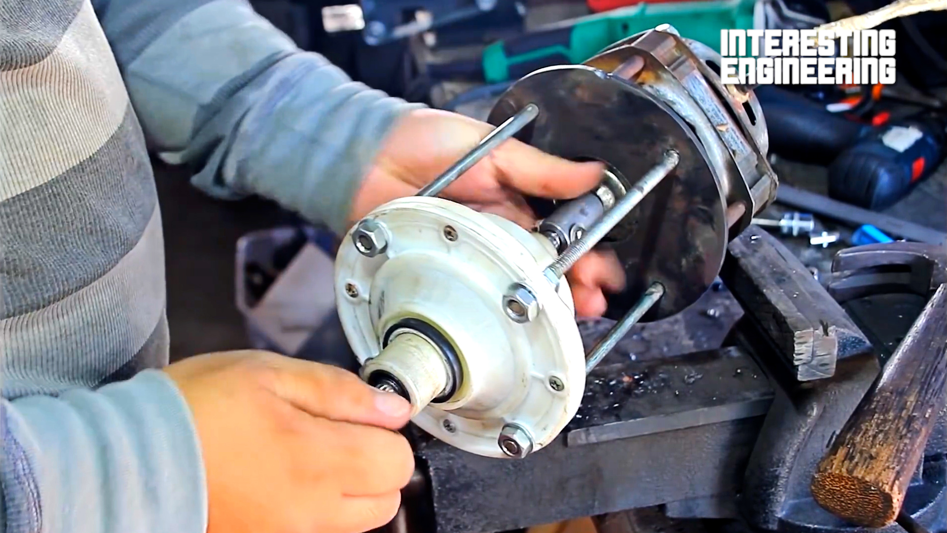 How to Turn an Old Washing Machine into a Ceiling Fan