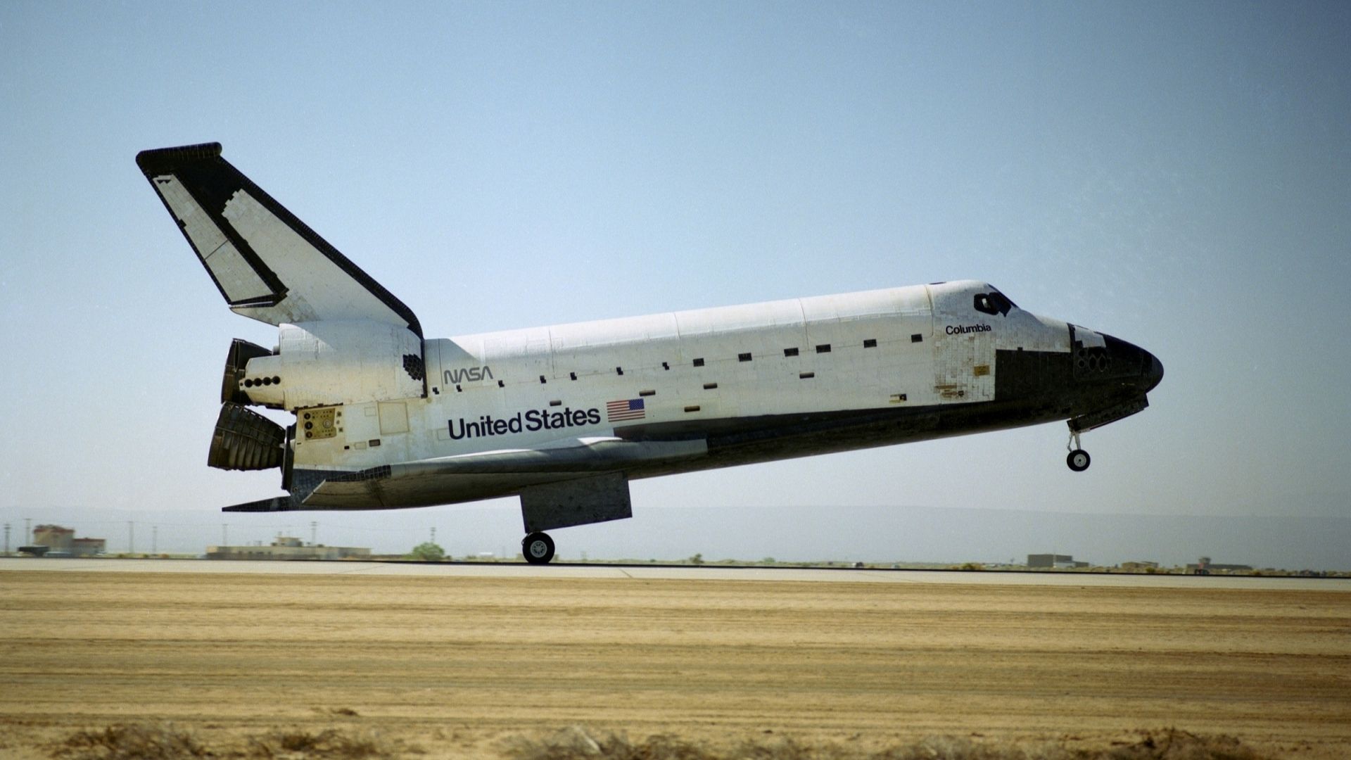 Here's How NASA Taught the Space Shuttle to Fly Like a Glider Using ...
